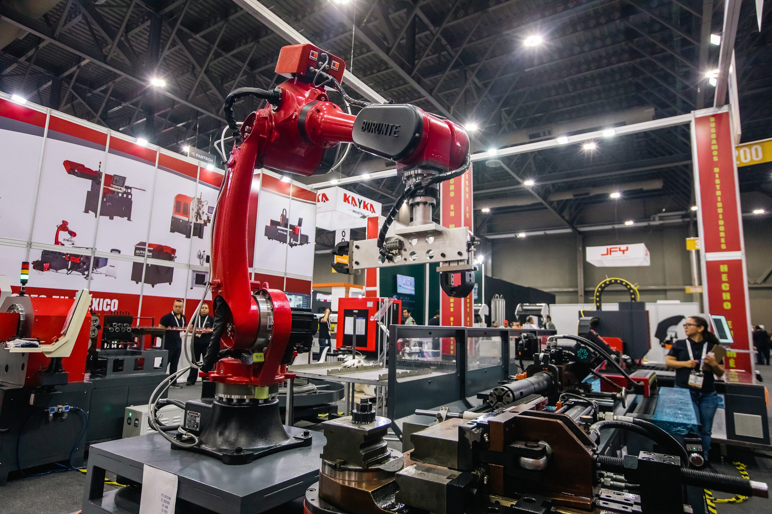 Manufacturing 2025, a change of direction? / FABTECH Mexico